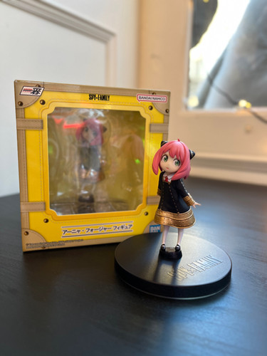 Anya Forger Extra Mission Statue | Stumptown Otaku