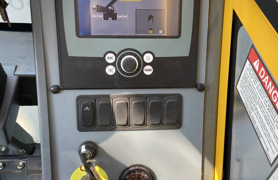 Grove RT 770E | MB Brokerage