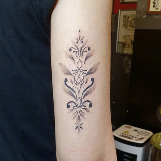 Robin | Fine Line | Dotwork | Hammersmith Tattoo Artist