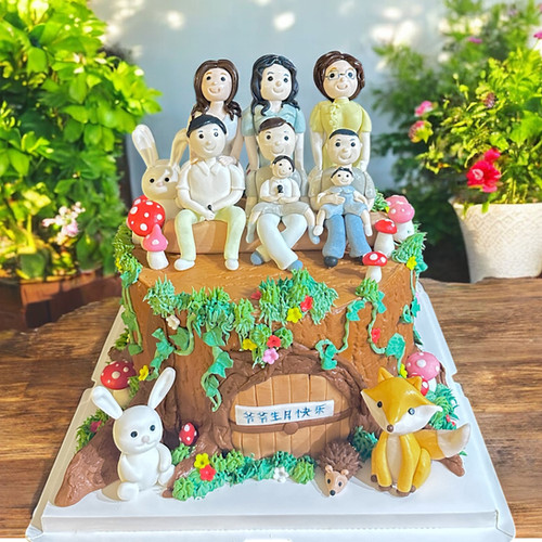 Family Themed Cake | My Site