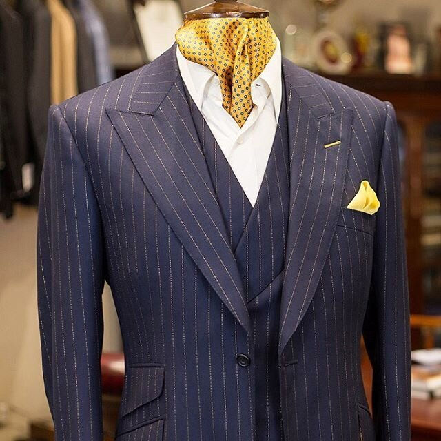 A Guide To Popular Shoulder Styles For Men's Jackets