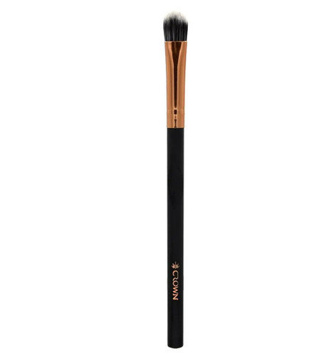 Deluxe Oval Concealer Brush | StarStylez Beauty