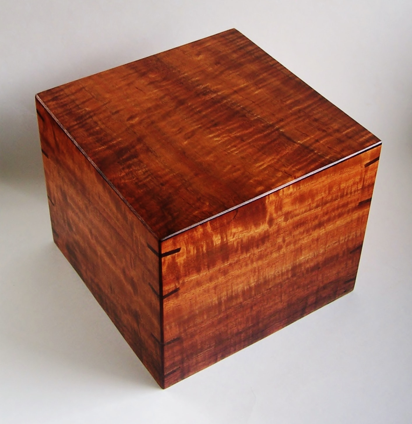 Hawaiian Koa Woodworking:Koa Wood Boxes Available Now