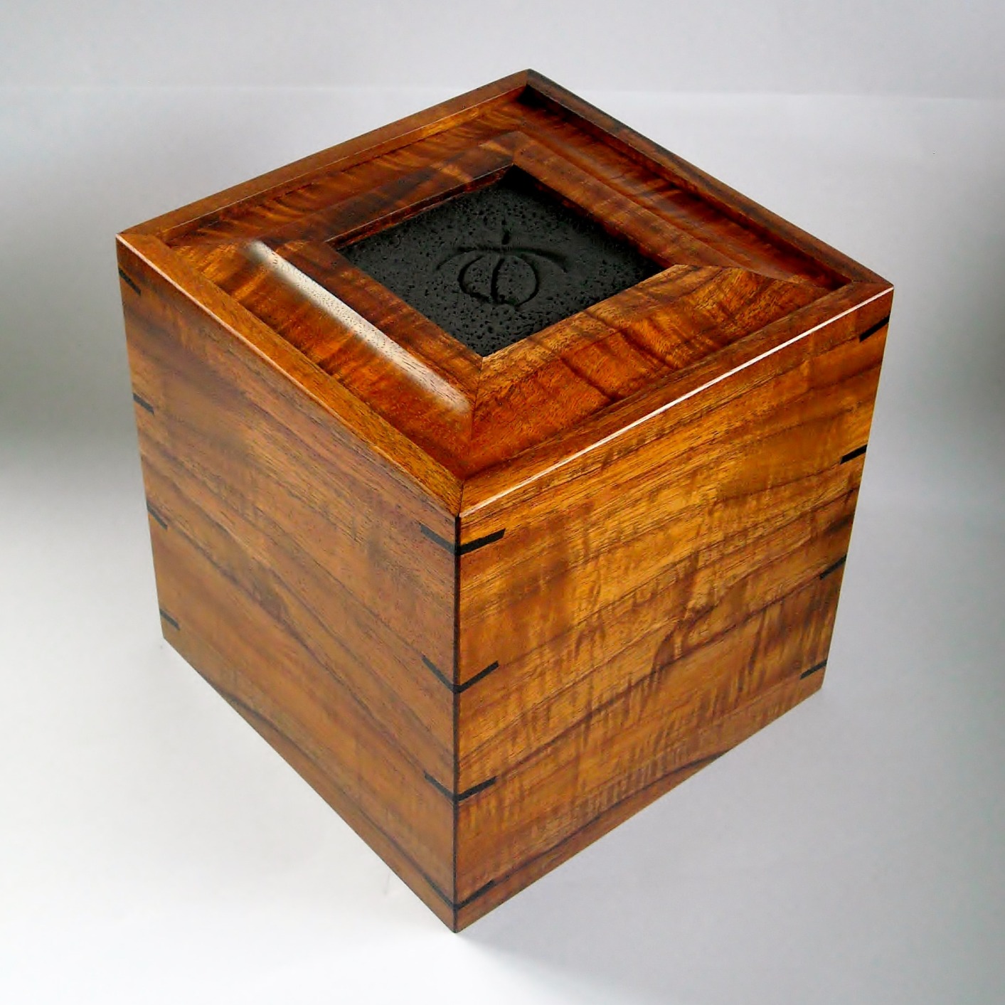 Hawaiian Koa Woodworking | Koa Wood Box Urns | Kua'aina Artworks