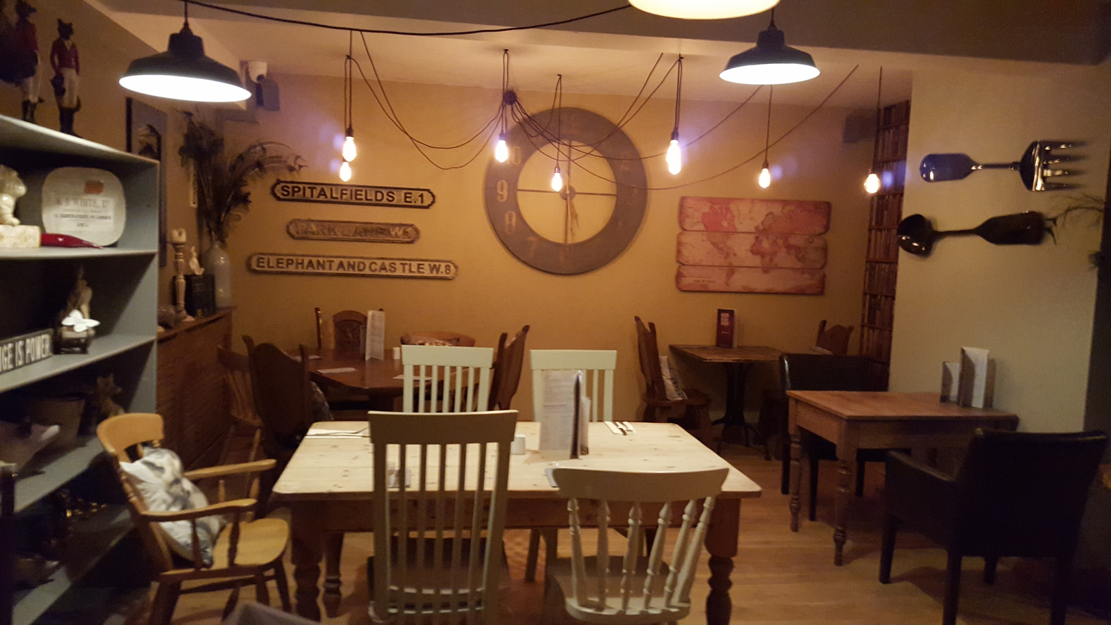 Whinstone View Bistro