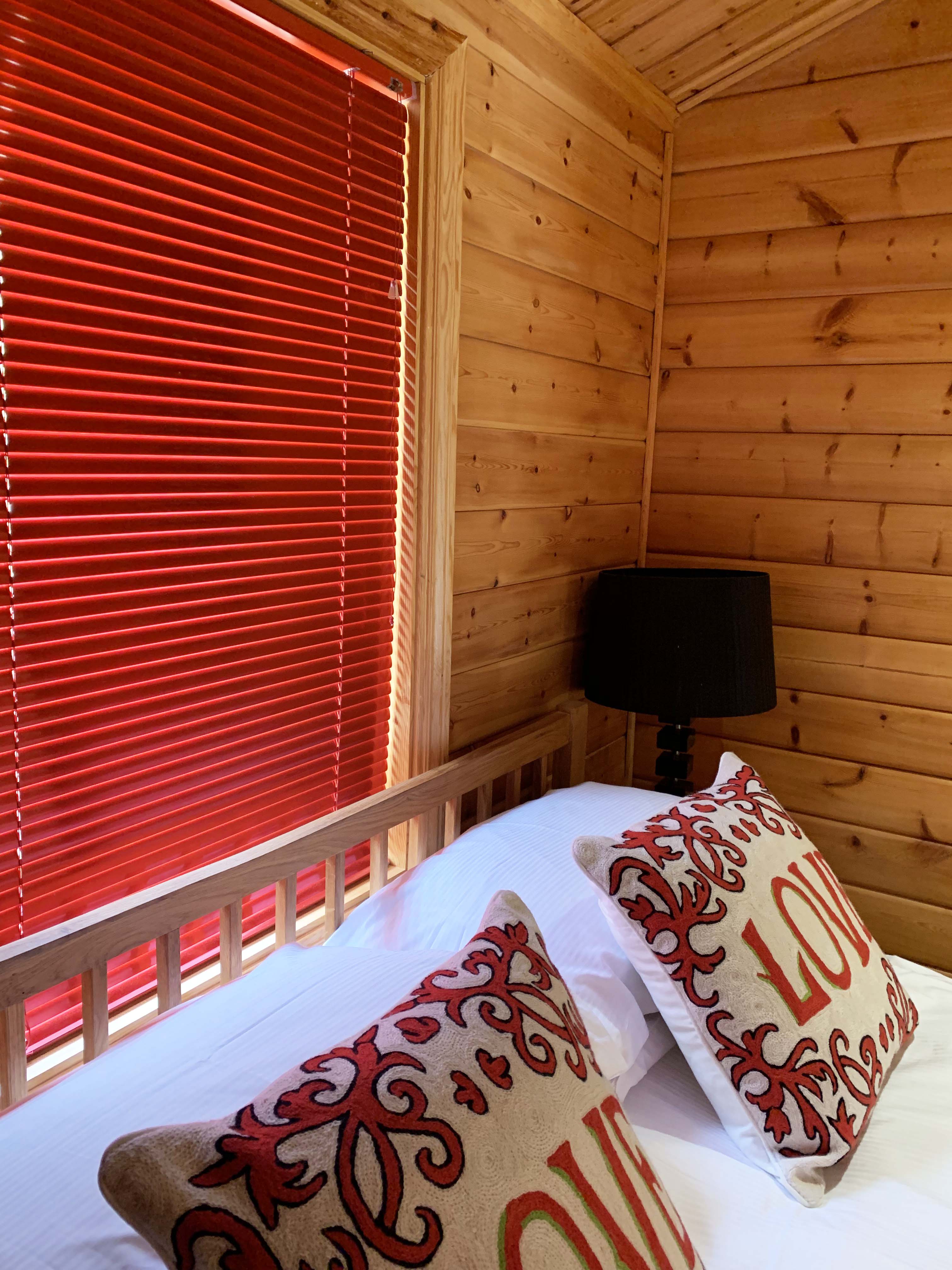 Blue Lodge, Whinstone View, Luxury Log Cabin, Great Ayton