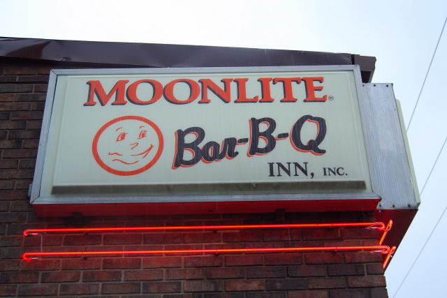 Moonlite Bar-B-Q, Owensboro, Kentucky