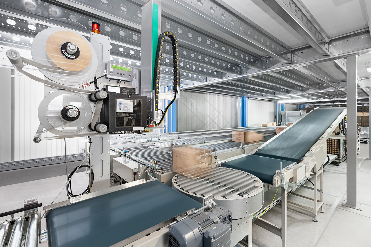 KOMPLETTLÖSUNGEN der Förder- und Lagertechnik