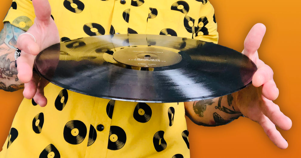 How To Handle A Vinyl Record Without Touching The Grooves