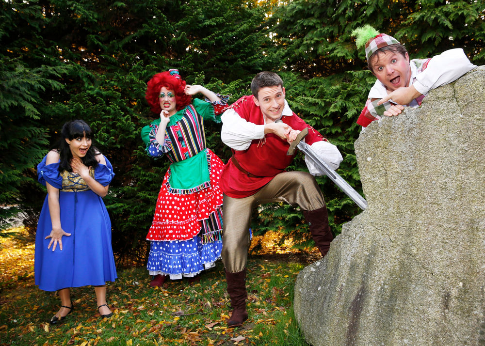 Panto is happening this year.. and it's going online! "Oh yes it is!"