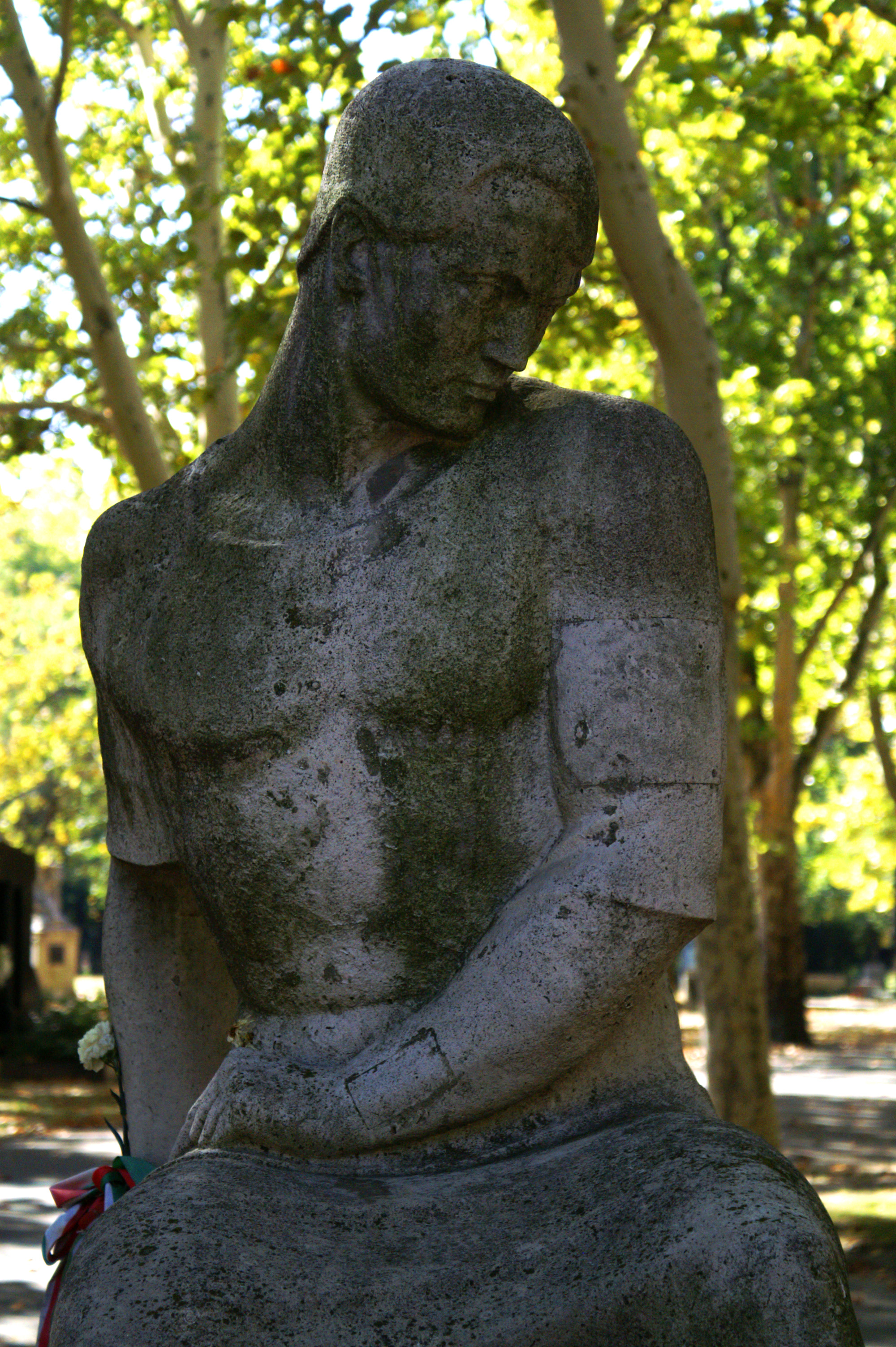 Ady Endre sírja a Kerepesi temetőben | ERRE-ARRA fotós ajánló