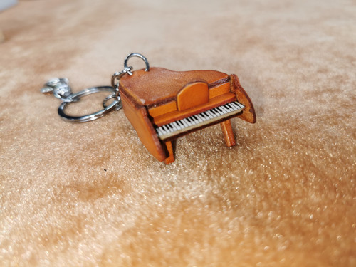 Piano keyring | PurseWorld