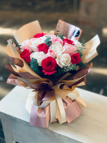 Tri-colour Love Bouquet | Arcade Florist