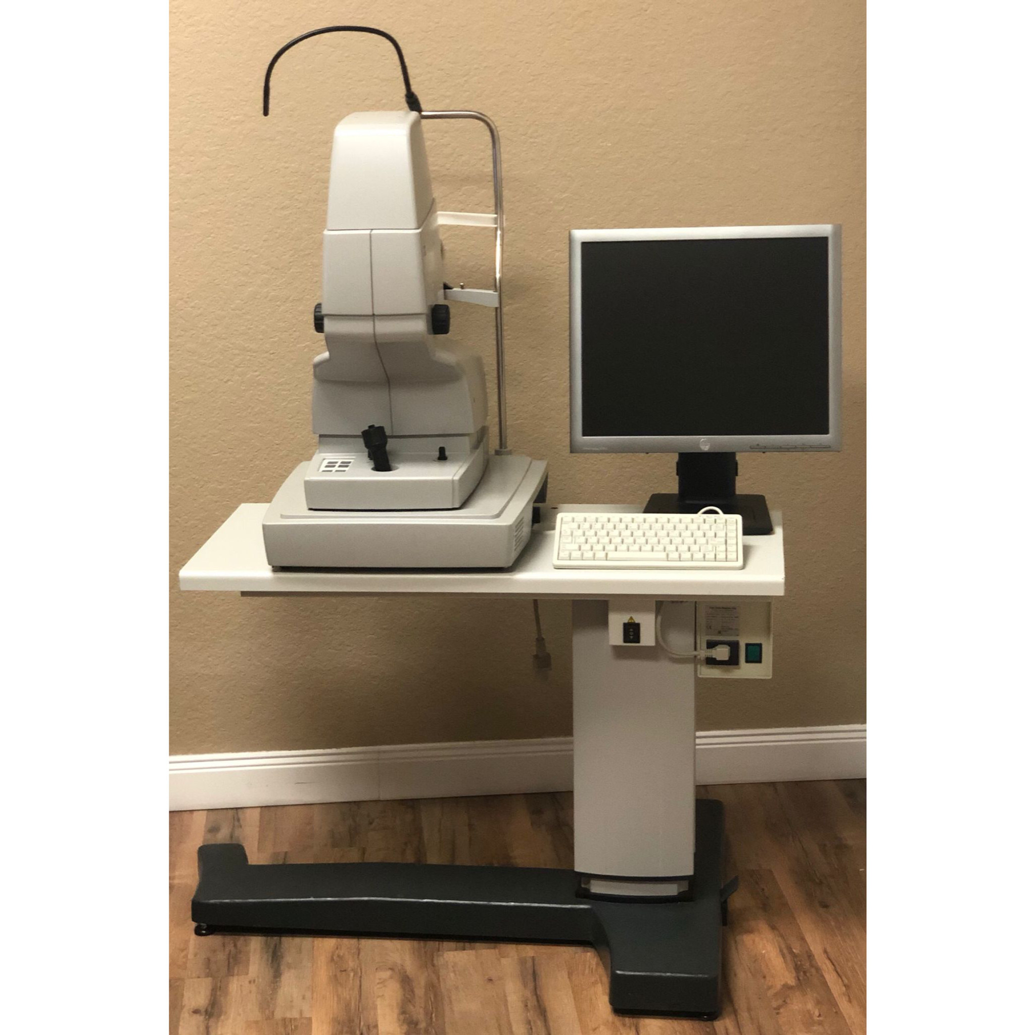 Zeiss Visucam Pro NM with table