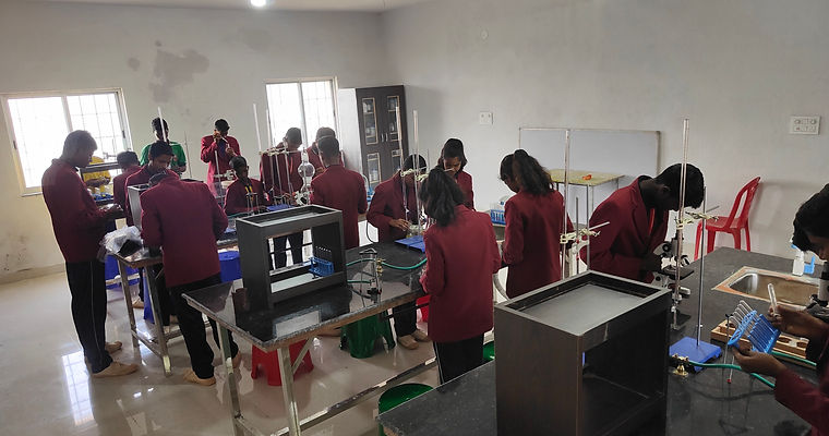 Chemistry Lab | Dav Vivekananda Bero