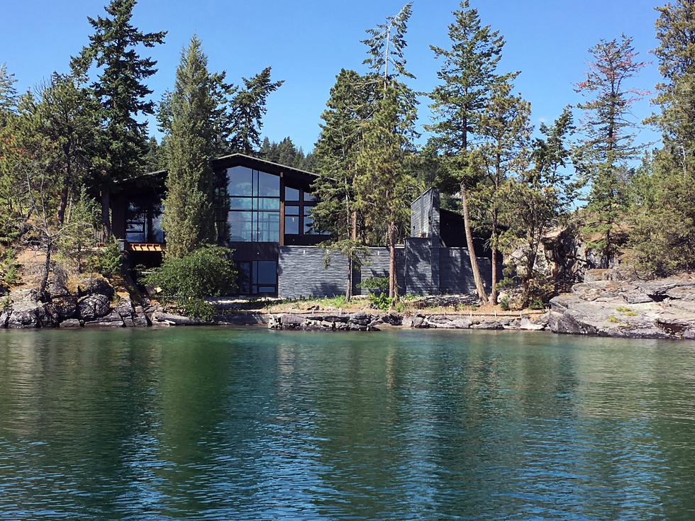 SERENITY POINT LAKE HOUSE