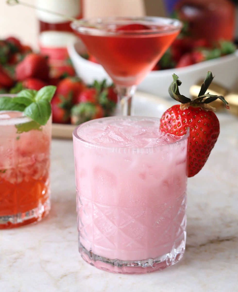 STRAWBERRIES & CREAM