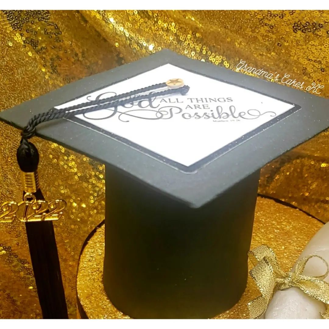 Graduation Themed Cake Plaques | Grandma's Cakes KC