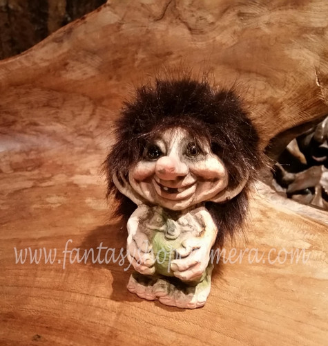 Troll hands on belly | Fantasy Shop Chimera