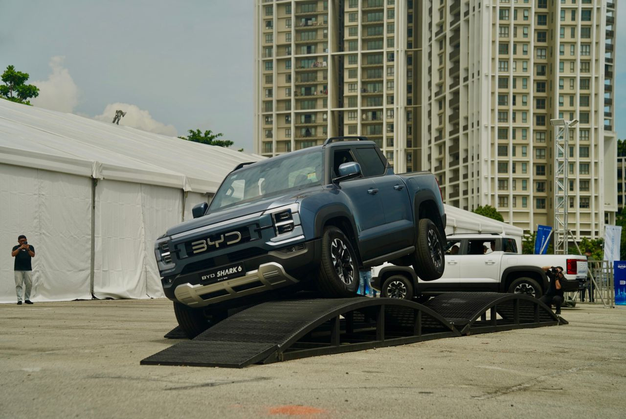 BYD, DENZA dan Sime Motors Melancarkan Jelajah Pameran Teknologi EV ...