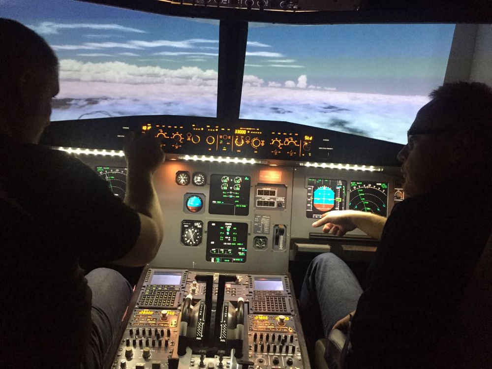 Airbus A320 Home Cockpit Flying