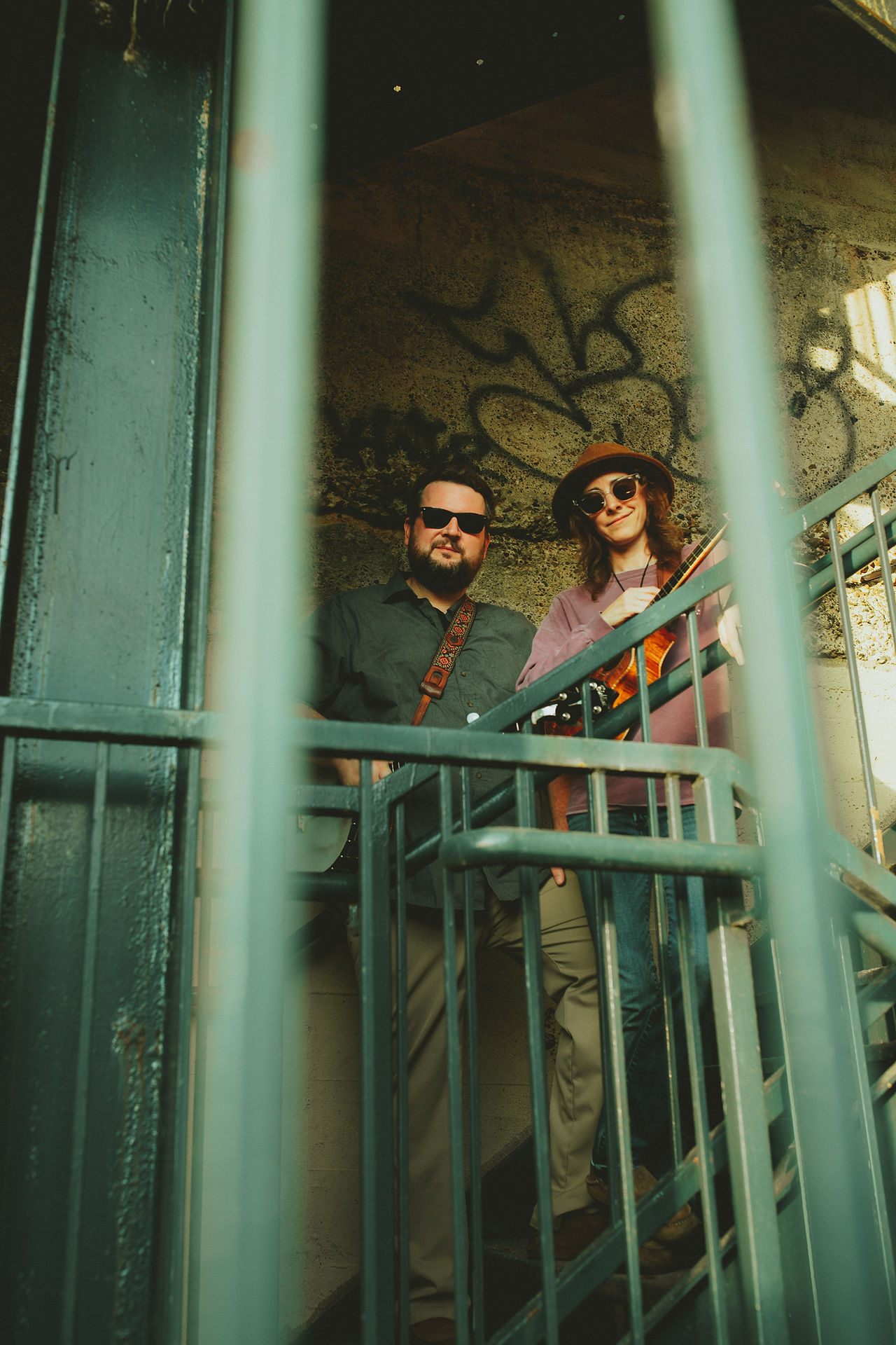 Pickin' Pear - Contact