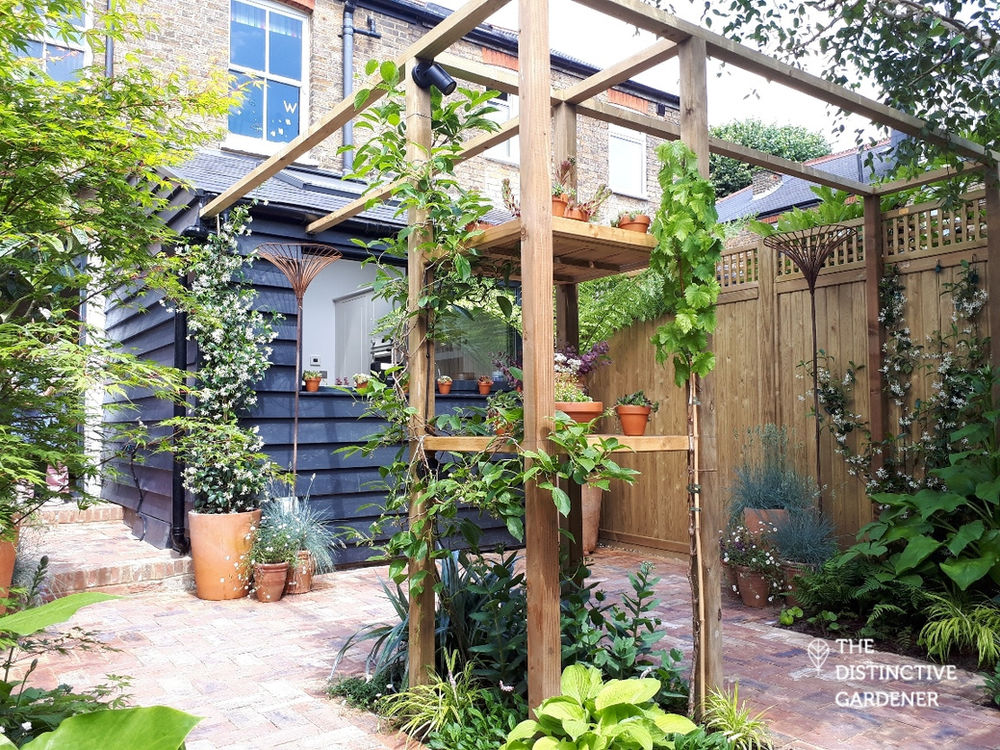 Magical Secluded Courtyard Garden with Home Office