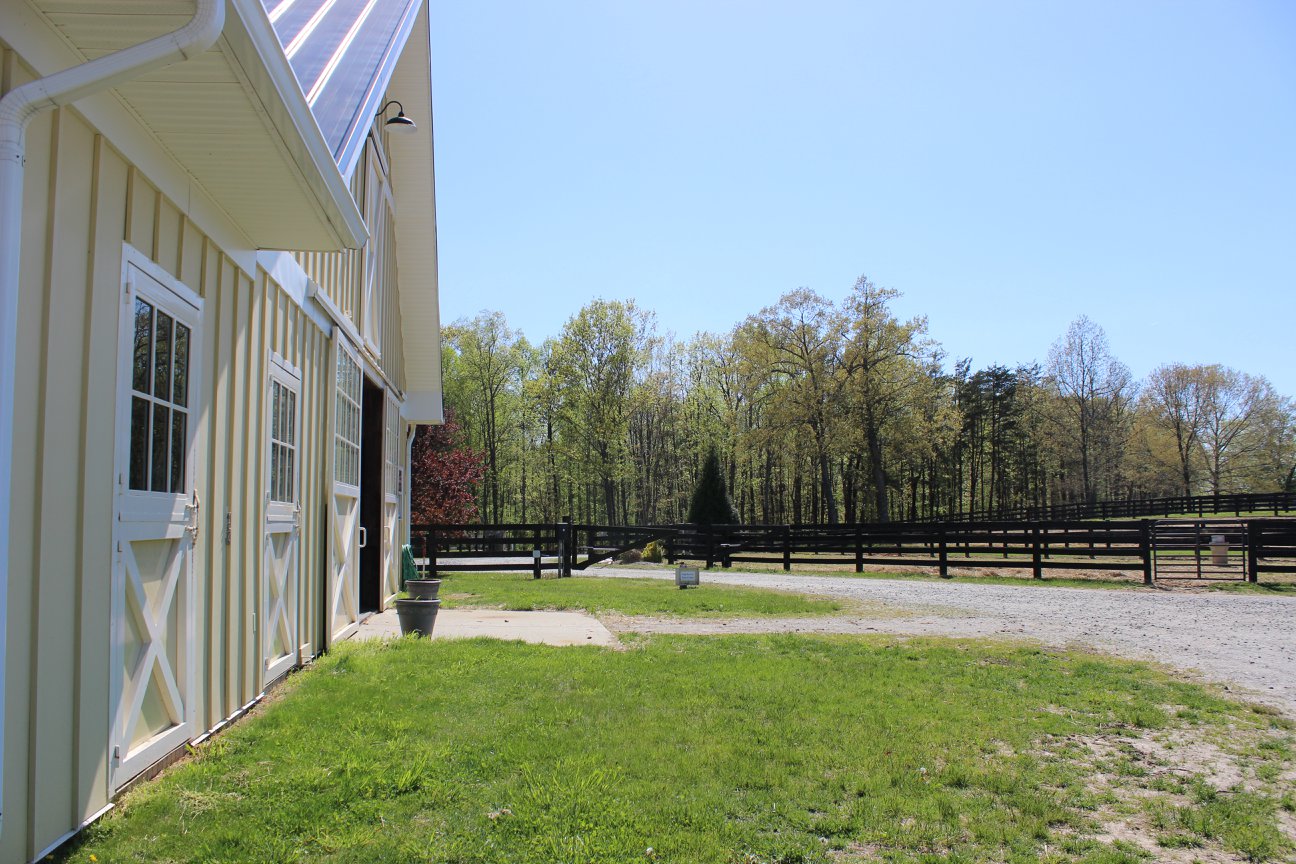 Whitestone Farm | Barns & Arenas