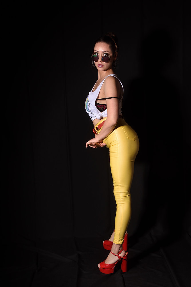 Grisel Fernandez - 2do Cambio del photoshoot (2021)