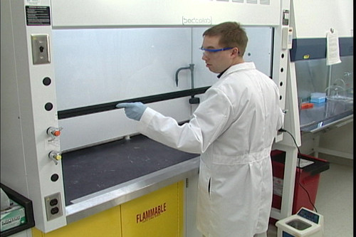 Laboratory Hoods DVD/USB | Learn Workplace