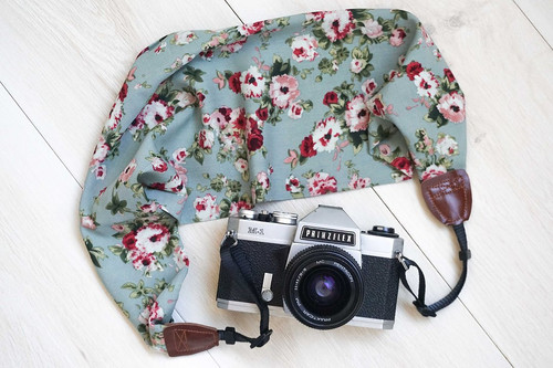 Nifty Fabric Camera Strap - Green Floral | Decisive Moment