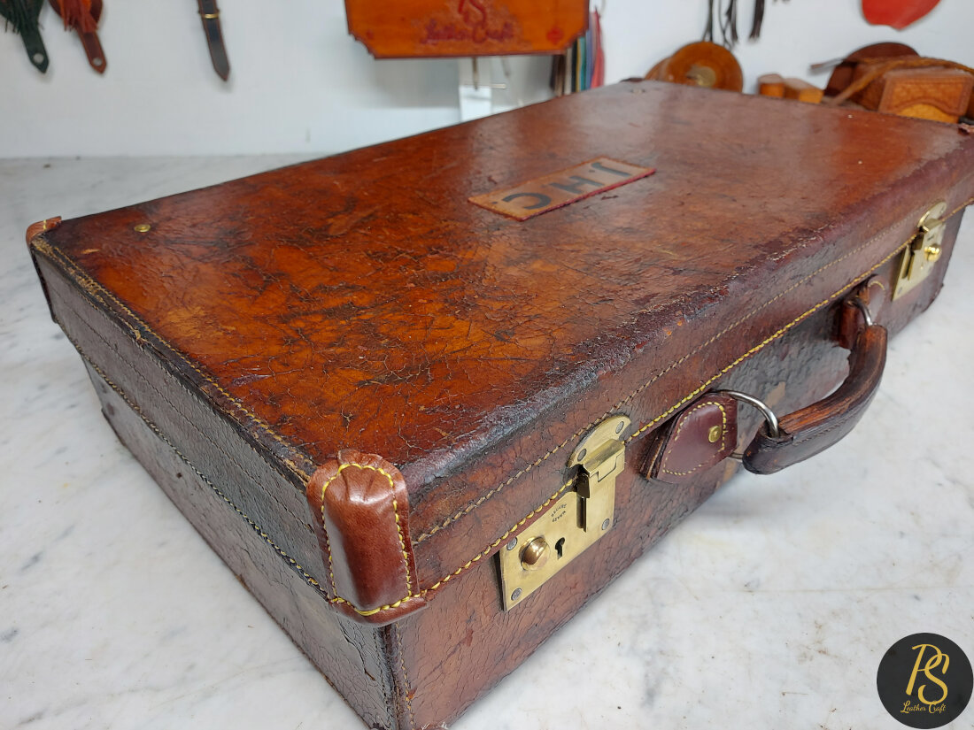 Suitcase repair restore and refurbish