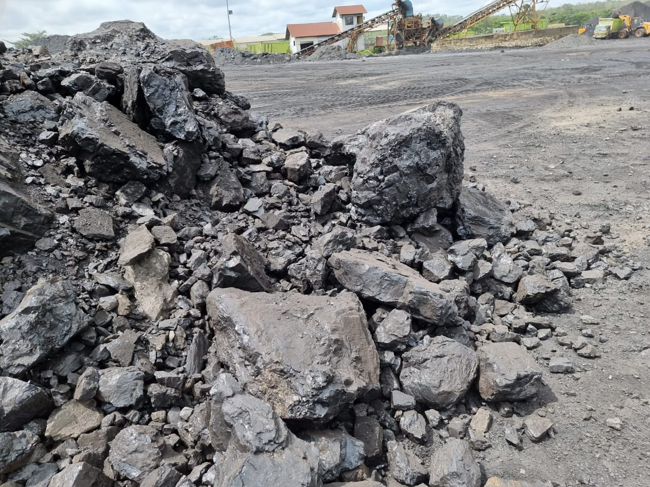 Batu Bara Gar6000-5700 | Pt Harta Bumi Resouces Indonesia | 印度尼西亚