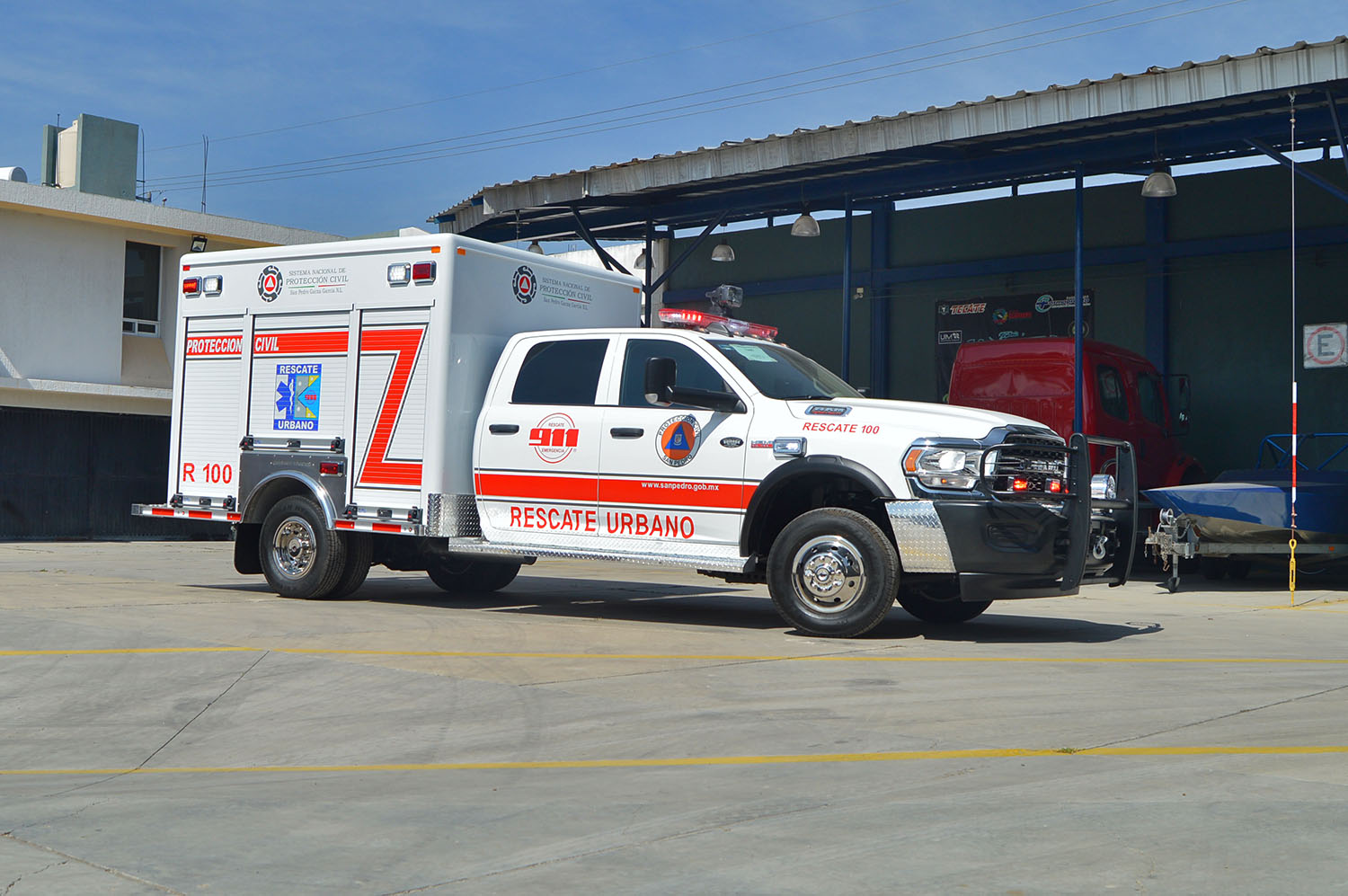 UNIDADES RESCATE & HAZMAT | Quiroga Trucks