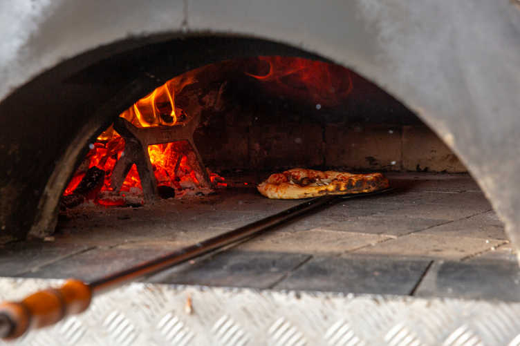 Pizza Catering Perth - We come to you | The Fire Truck Pizzeria