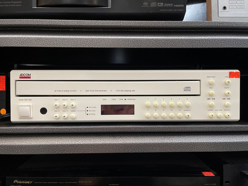 ADCOM GCD-600 CD PLAYER with remote | Audio Xpert