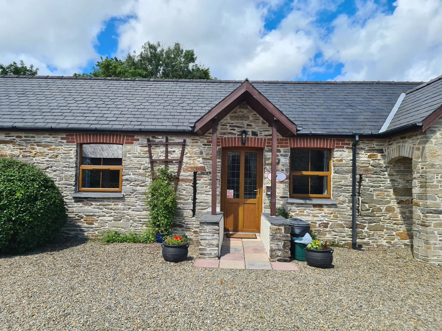 Maesgwynne Mansion Holiday Cottages | dog friendly