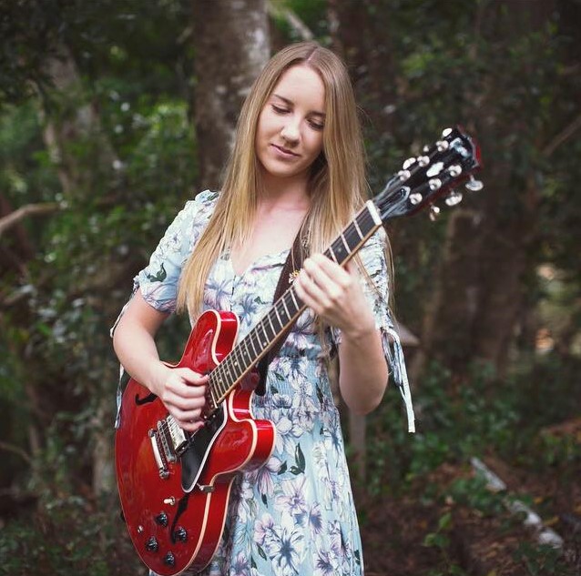 Acoustic Singer/Guitarist | Sydney | Sarah Parkin