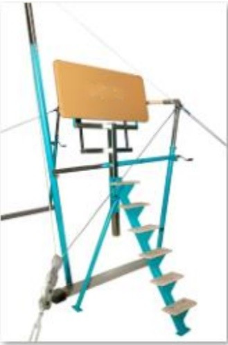 Height adjustable spotting platform for uneven bars | UNGHI INTERNATIONAL