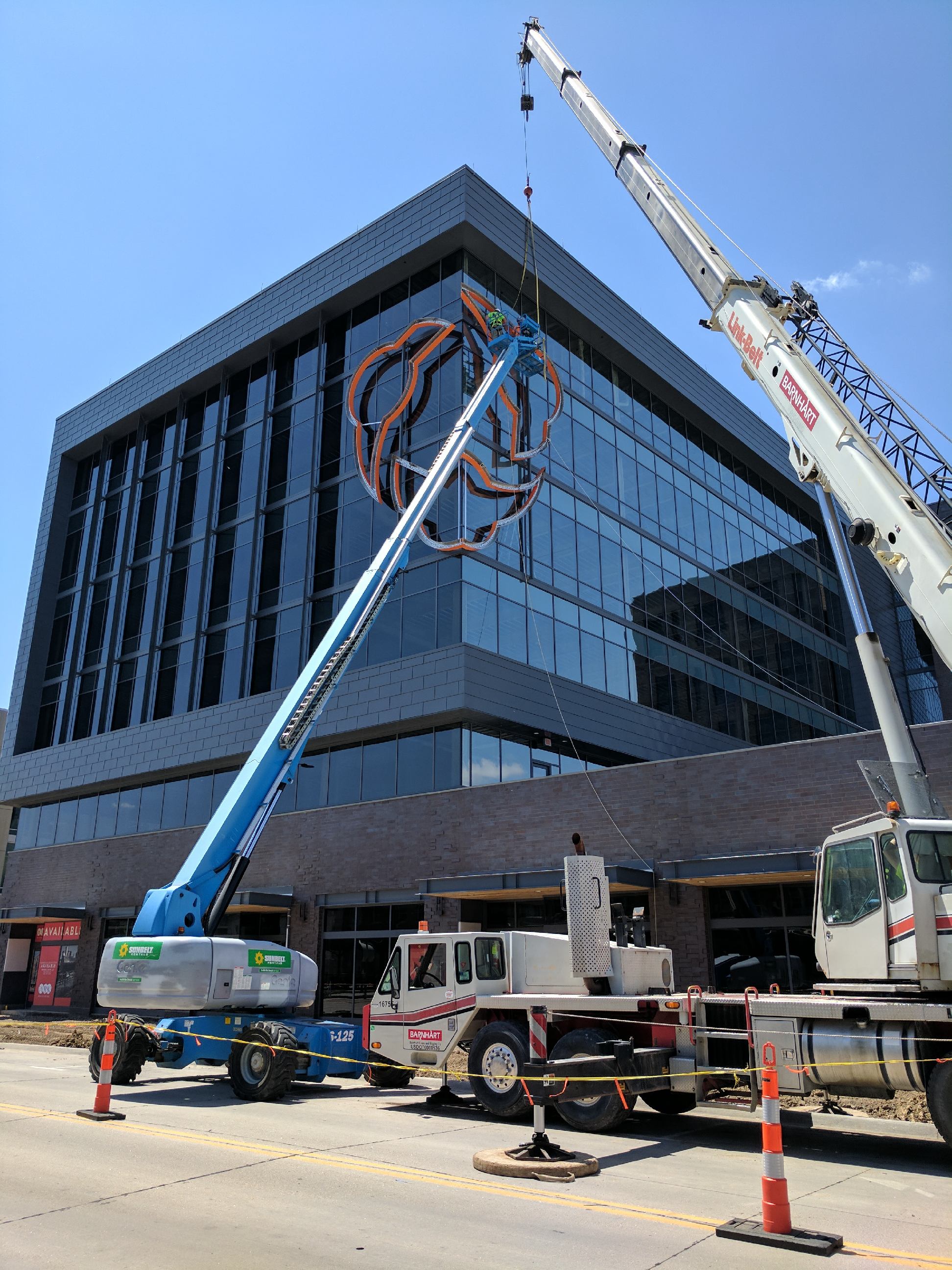 NEBRASKA SIGN COMPANY - SIGN FABRICATION INSTALLATION LINCOLN NEBRASKA