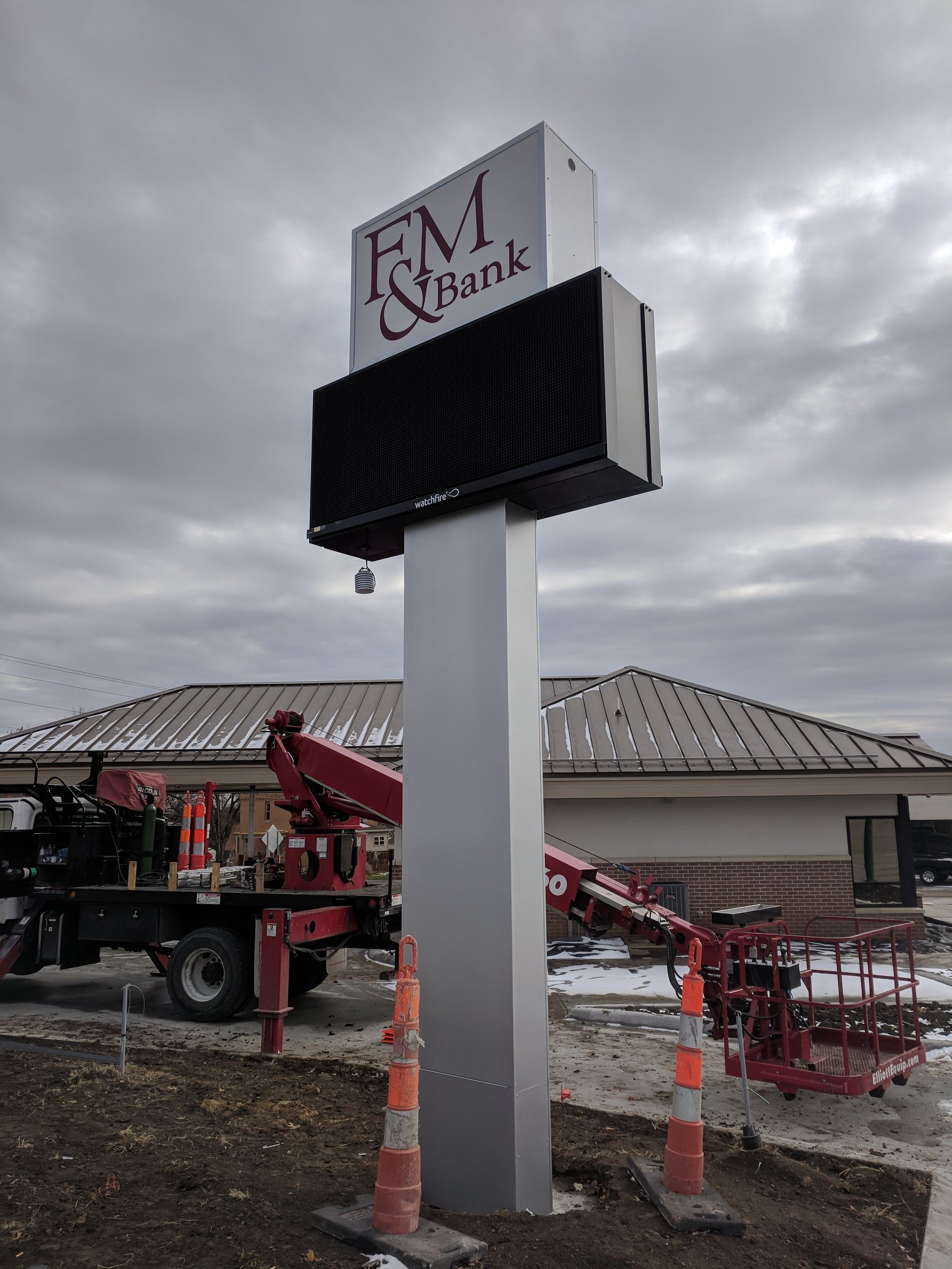 NEBRASKA SIGN COMPANY - SIGN FABRICATION INSTALLATION LINCOLN NEBRASKA