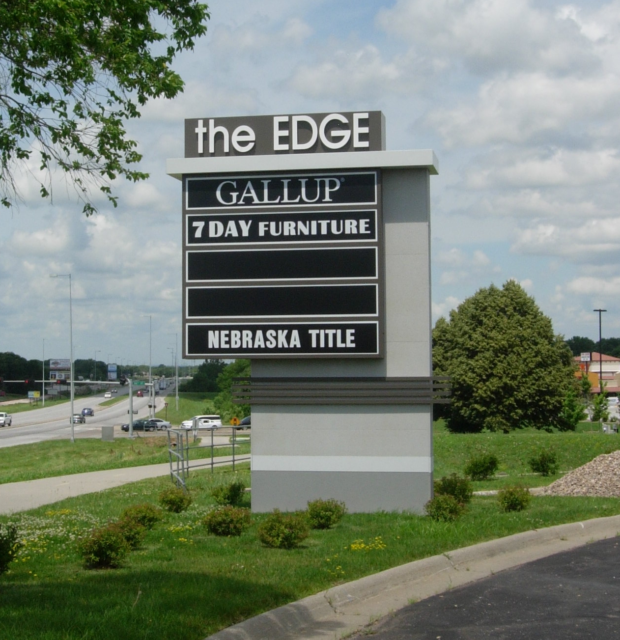 NEBRASKA SIGN COMPANY - SIGN FABRICATION INSTALLATION LINCOLN NEBRASKA