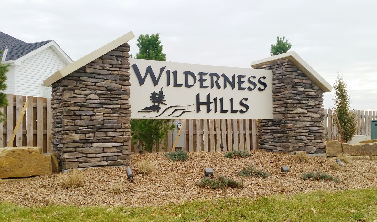 NEBRASKA SIGN COMPANY - SIGN FABRICATION INSTALLATION LINCOLN NEBRASKA