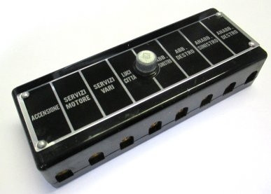 8 Way Fuse Box, + 8 Amp Continental Ceramic Type Fuses (Italian Text ...