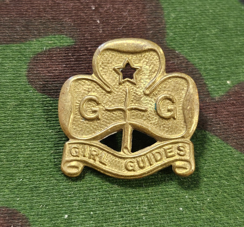 Girl Guide Metal Badge. Vintage Promise. | My Site