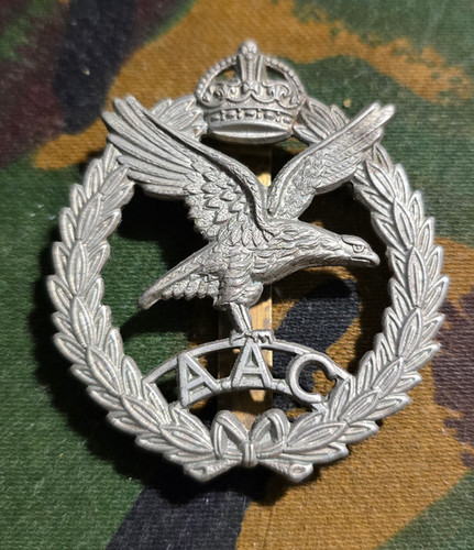 British Army Air Corps (AAC) cap badge. | My Site