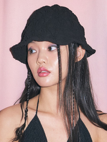 PUFF BUCKET HAT IN BLACK | POESIEDAME