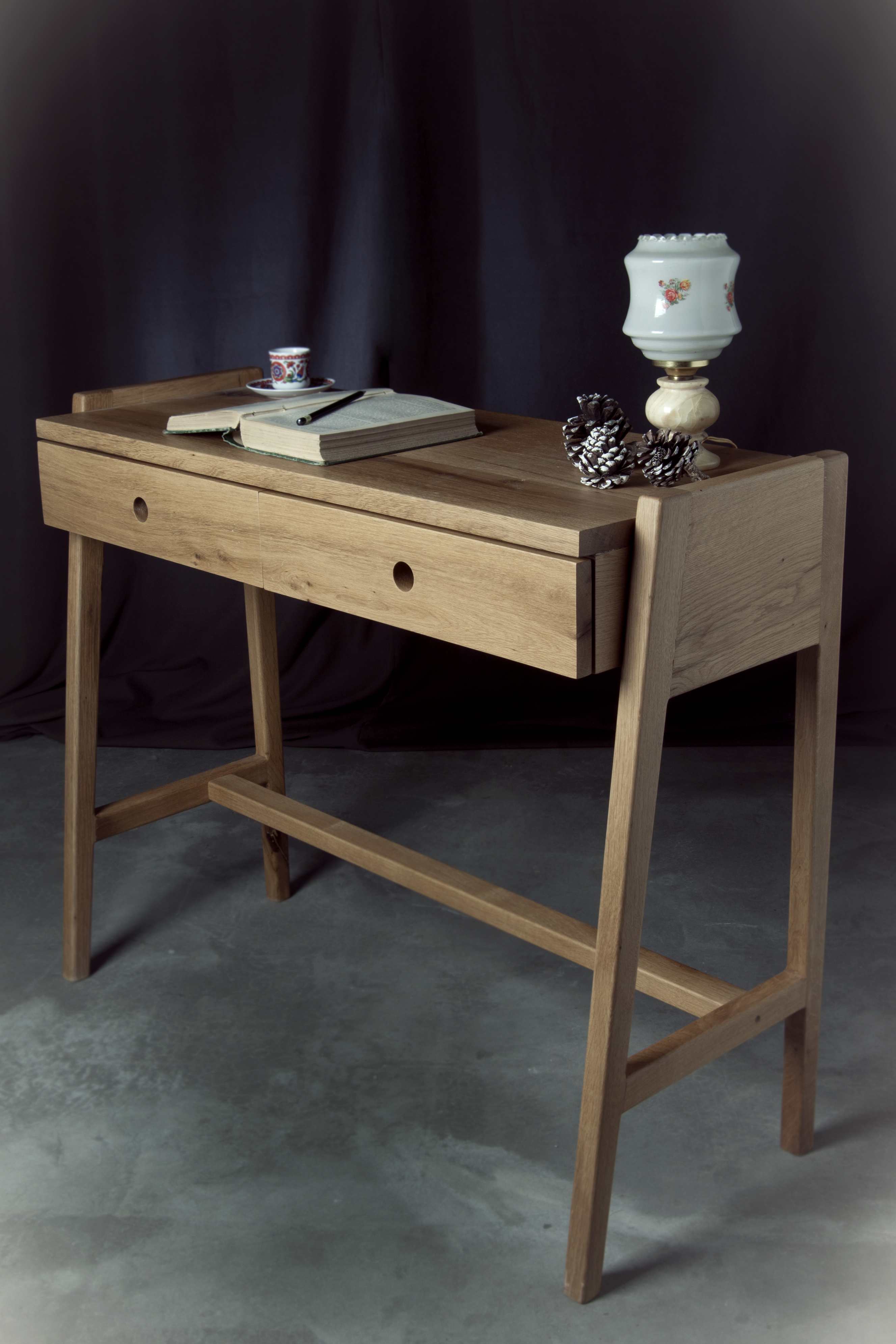 Turkish Modern | Tables