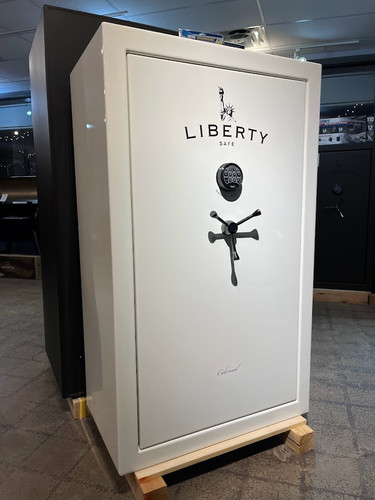 IN STOCK Liberty Safe Colonial 30-White Gloss | Dexter's Best