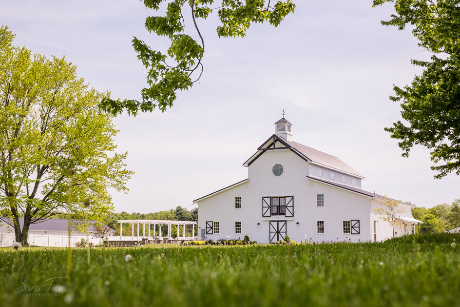 The Barn at Hart's Grove - Wedding Barn, Chapel & Lodging